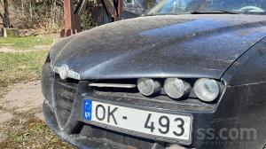 Black Alfa Romeo 159 2007 in Riga, with an engine capacity of 1.90 L and mileage of 336 thousand km for 900 €, photo 6 on AUTOMOTO.COM.LV
