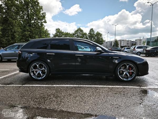 Melns Alfa Romeo 159 2007 Marijampole, ar dzinēja tilpumu 1.90 L un nobraukumu 314 tūkst. km par 3680 €, foto 4 vietnē AUTOMOTO.COM.LV