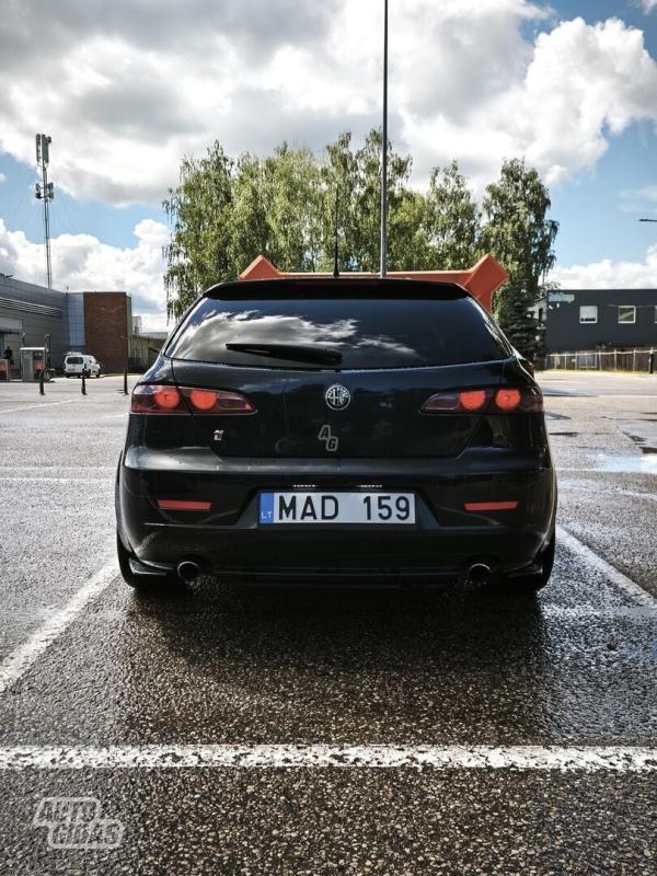 Melns Alfa Romeo 159 2007 Marijampole, ar dzinēja tilpumu 1.90 L un nobraukumu 314 tūkst. km par 3680 €, foto 5 vietnē AUTOMOTO.COM.LV