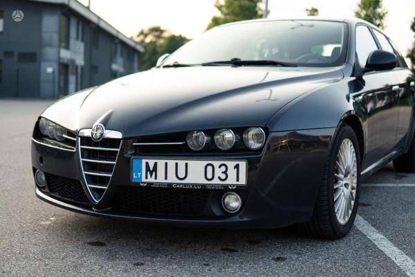Melns Alfa Romeo 159 2007 Kėdainiai, ar dzinēja tilpumu 1.90 L un nobraukumu 313 tūkst. km par 800 €, foto 8 vietnē AUTOMOTO.COM.LV