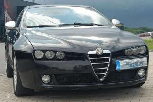 Melns Alfa Romeo 159 2007 Kauņa, ar dzinēja tilpumu 1.91 L un nobraukumu 368 tūkst. km par 1250 €, foto 4 vietnē AUTOMOTO.COM.LV