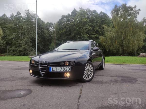 Melns Alfa Romeo 159 2007 Rīga, ar dzinēja tilpumu 1.90 L un nobraukumu 251 tūkst. km par 2400 €, foto 1 vietnē AUTOMOTO.COM.LV