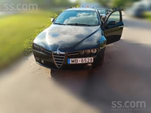 Melns Alfa Romeo 159 2008 Rīga, ar dzinēja tilpumu 1.90 L un nobraukumu 296 tūkst. km par 2400 €, foto 3 vietnē AUTOMOTO.COM.LV