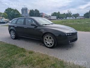 Melns Alfa Romeo 159 2008 Rīga, ar dzinēja tilpumu 2.40 L un nobraukumu 270 tūkst. km par 3000 €, foto 5 vietnē AUTOMOTO.COM.LV