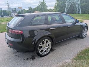 Melns Alfa Romeo 159 2008 Rīga, ar dzinēja tilpumu 2.40 L un nobraukumu 270 tūkst. km par 3000 €, foto 7 vietnē AUTOMOTO.COM.LV