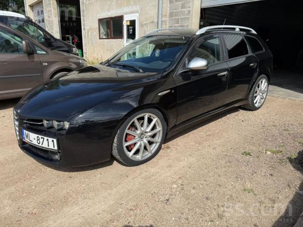 Melns Alfa Romeo 159 2008 Jelgava, ar dzinēja tilpumu 1.90 L un nobraukumu 405 tūkst. km par 3150 €, foto 1 vietnē AUTOMOTO.COM.LV