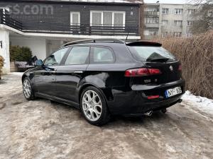 Melns Alfa Romeo 159 2008 Rīga, ar dzinēja tilpumu 2.40 L un nobraukumu 268 tūkst. km par 3450 €, foto 4 vietnē AUTOMOTO.COM.LV