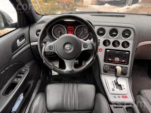 Melns Alfa Romeo 159 2008 Rīga, ar dzinēja tilpumu 2.40 L un nobraukumu 268 tūkst. km par 3450 €, foto 5 vietnē AUTOMOTO.COM.LV
