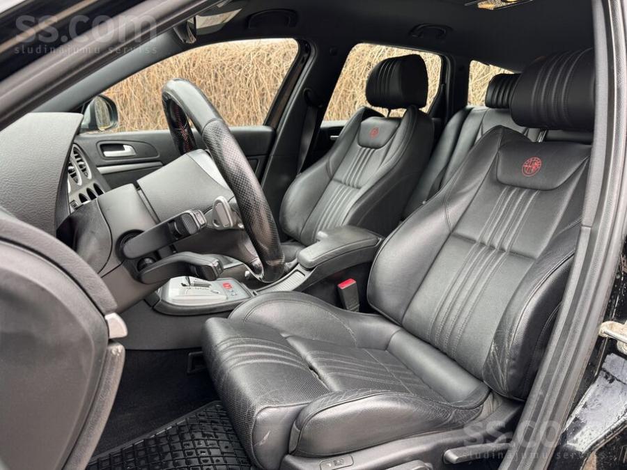 Melns Alfa Romeo 159 2008 Rīga, ar dzinēja tilpumu 2.40 L un nobraukumu 268 tūkst. km par 3450 €, foto 6 vietnē AUTOMOTO.COM.LV