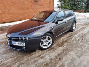 Melns Alfa Romeo 159 2008 Jēkabpils, ar dzinēja tilpumu 1.90 L un nobraukumu 333 tūkst. km par 2850 €, foto  vietnē AUTOMOTO.COM.LV