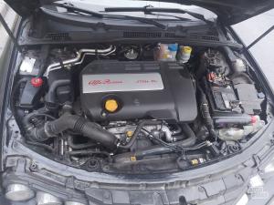 Black Alfa Romeo 159 2008 in Vilnius, with an engine capacity of 1.90 L and mileage of 275 thousand km for 550 €, photo 8 on AUTOMOTO.COM.LV