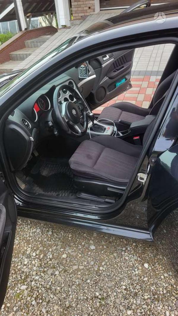 Melns Alfa Romeo 159 2009 Viļņa, ar dzinēja tilpumu 1.91 L un nobraukumu 328 tūkst. km par 2200 €, foto 5 vietnē AUTOMOTO.COM.LV
