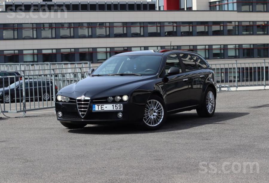 Melns Alfa Romeo 159 2010 Rīga, ar dzinēja tilpumu 1.70 L un nobraukumu 156 tūkst. km par 6280 €, foto 4 vietnē AUTOMOTO.COM.LV