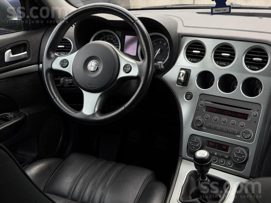 Melns Alfa Romeo 159 2010 Rīga, ar dzinēja tilpumu 1.70 L un nobraukumu 156 tūkst. km par 6280 €, foto 14 vietnē AUTOMOTO.COM.LV
