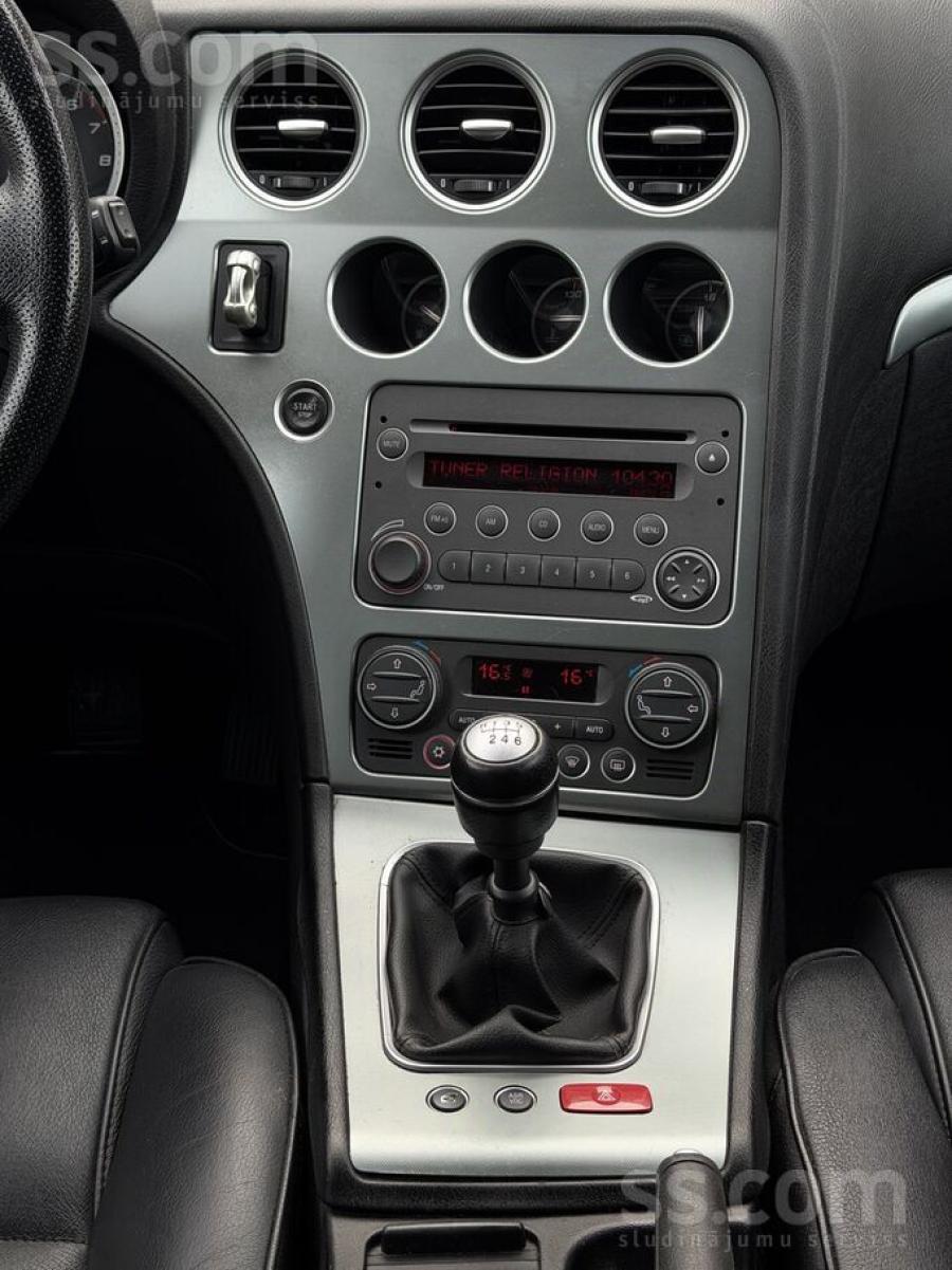 Melns Alfa Romeo 159 2010 Rīga, ar dzinēja tilpumu 1.70 L un nobraukumu 156 tūkst. km par 6280 €, foto 15 vietnē AUTOMOTO.COM.LV