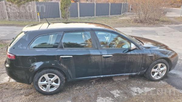 Melns Alfa Romeo 159 2010 Rīga, ar dzinēja tilpumu 1.90 L un nobraukumu 326 tūkst. km par 1650 €, foto 7 vietnē AUTOMOTO.COM.LV