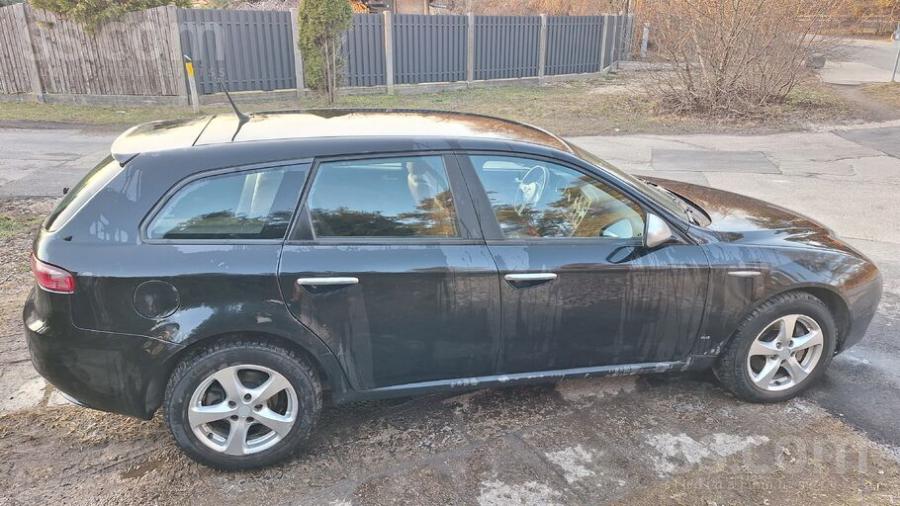 Melns Alfa Romeo 159 2010 Rīga, ar dzinēja tilpumu 1.90 L un nobraukumu 326 tūkst. km par 1650 €, foto 8 vietnē AUTOMOTO.COM.LV