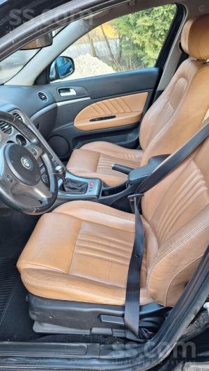 Melns Alfa Romeo 159 2010 Rīga, ar dzinēja tilpumu 1.90 L un nobraukumu 326 tūkst. km par 1650 €, foto 11 vietnē AUTOMOTO.COM.LV