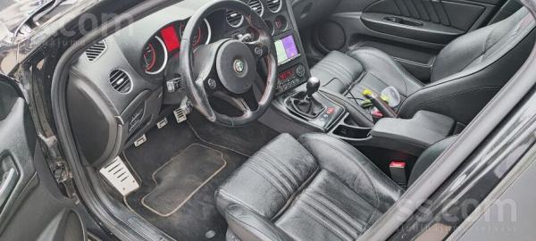 Melns Alfa Romeo 159 2011 Rīga, ar dzinēja tilpumu 1.80 L un nobraukumu 290 tūkst. km par 2700 €, foto 5 vietnē AUTOMOTO.COM.LV