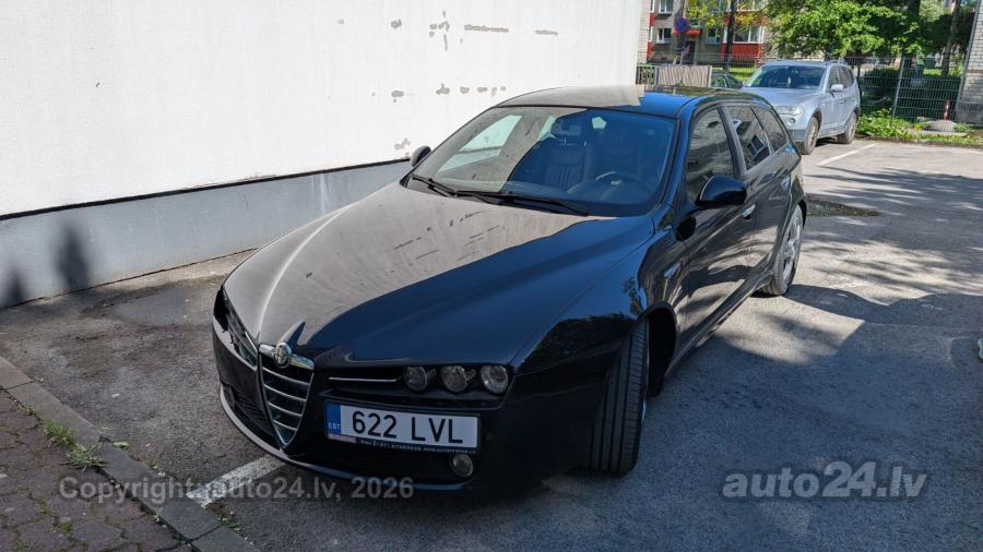Melns Alfa Romeo 159 2011 Tallina, ar dzinēja tilpumu 2.40 L un nobraukumu 224 tūkst. km par 2250 €, foto 3 vietnē AUTOMOTO.COM.LV