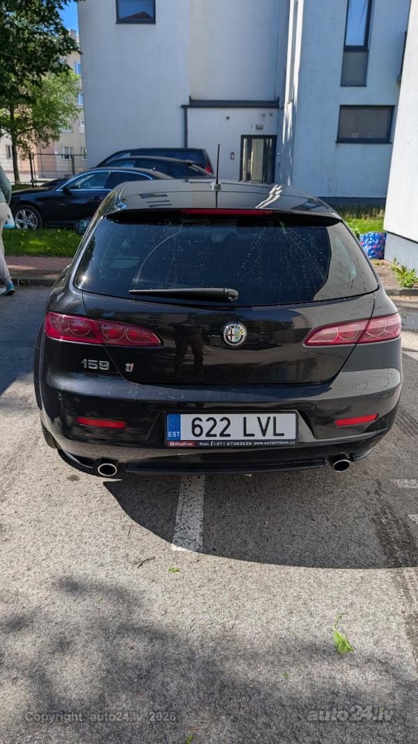 Melns Alfa Romeo 159 2011 Tallina, ar dzinēja tilpumu 2.40 L un nobraukumu 224 tūkst. km par 2250 €, foto 4 vietnē AUTOMOTO.COM.LV
