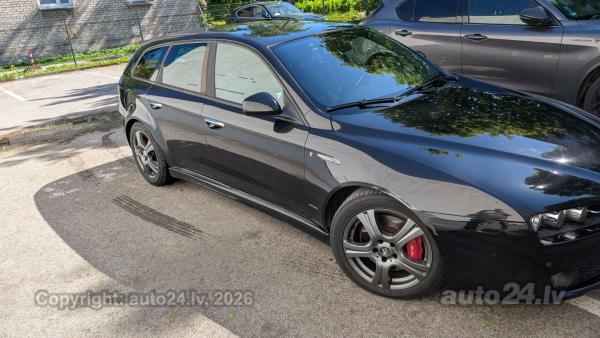 Melns Alfa Romeo 159 2011 Tallina, ar dzinēja tilpumu 2.40 L un nobraukumu 224 tūkst. km par 2250 €, foto 6 vietnē AUTOMOTO.COM.LV