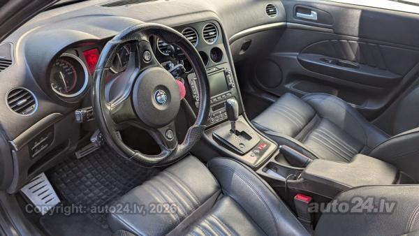 Melns Alfa Romeo 159 2011 Tallina, ar dzinēja tilpumu 2.40 L un nobraukumu 224 tūkst. km par 2250 €, foto 8 vietnē AUTOMOTO.COM.LV