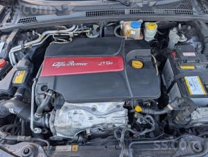 Black Alfa Romeo 159 2012 in Jekabpils, with an engine capacity of 2.00 L and mileage of 269 thousand km for 3999 €, photo 9 on AUTOMOTO.COM.LV