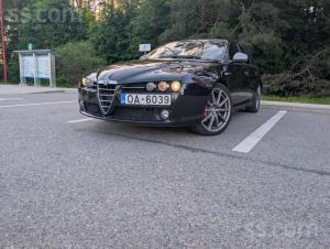 Black Alfa Romeo 159 2012 in Jekabpils, with an engine capacity of 2.00 L and mileage of 269 thousand km for 3999 €, photo 11 on AUTOMOTO.COM.LV
