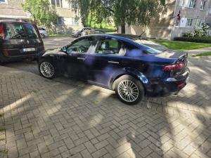 Zils Alfa Romeo 159 2008 Rīga, ar dzinēja tilpumu 2.20 L un nobraukumu 180 tūkst. km par 1800 €, foto  vietnē AUTOMOTO.COM.LV