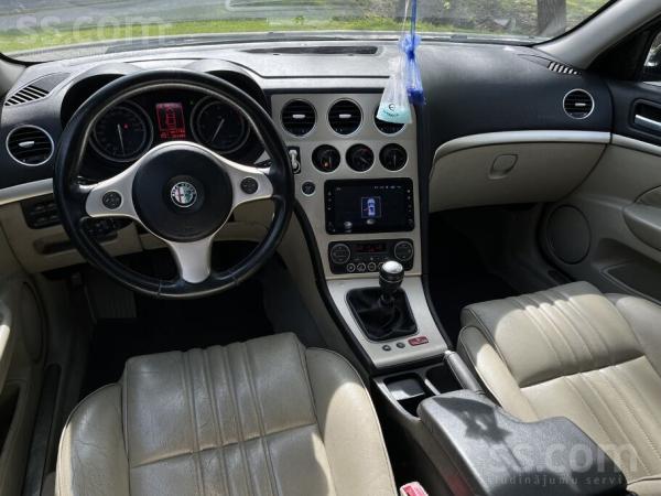 Zils Alfa Romeo 159 2006 Rīga, ar dzinēja tilpumu 1.90 L un nobraukumu 0 tūkst. km par 1990 €, foto 10 vietnē AUTOMOTO.COM.LV