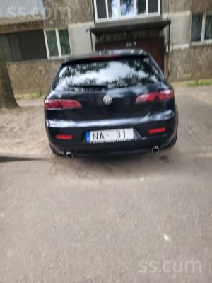 Blue Alfa Romeo 159 2006 in Riga, with an engine capacity of 2.40 L and mileage of 389 thousand km for 2200 €, photo 7 on AUTOMOTO.COM.LV