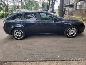 Blue Alfa Romeo 159 2006 in Riga, with an engine capacity of 2.40 L and mileage of 389 thousand km for 2200 €, photo 9 on AUTOMOTO.COM.LV