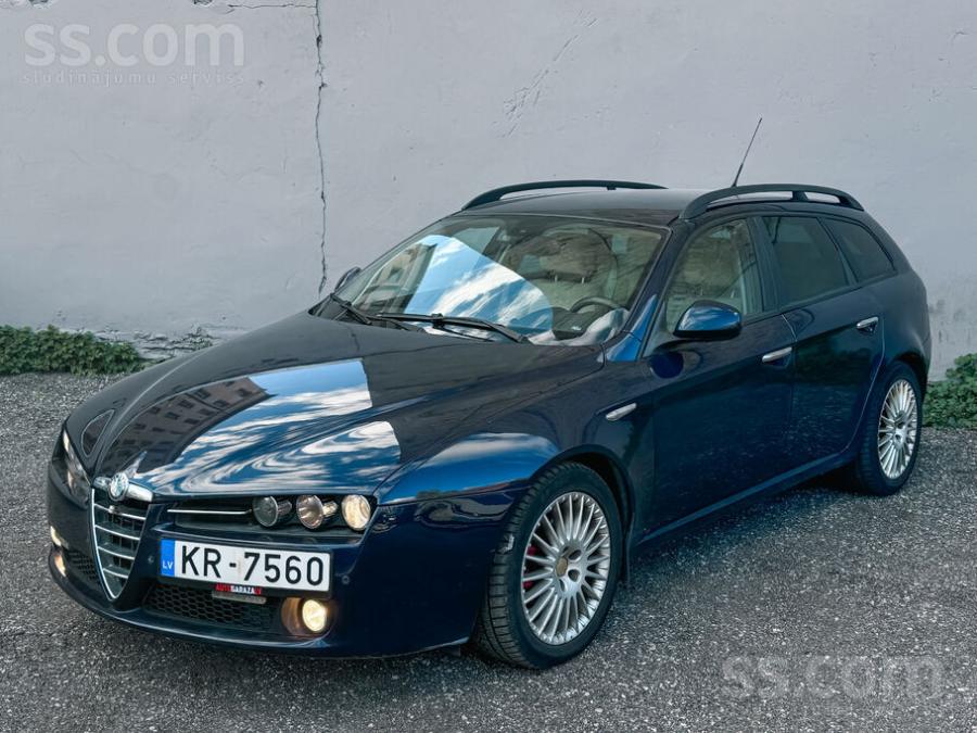 Zils Alfa Romeo 159 2006 Rīga, ar dzinēja tilpumu 1.90 L un nobraukumu 325 tūkst. km par 1390 €, foto 1 vietnē AUTOMOTO.COM.LV