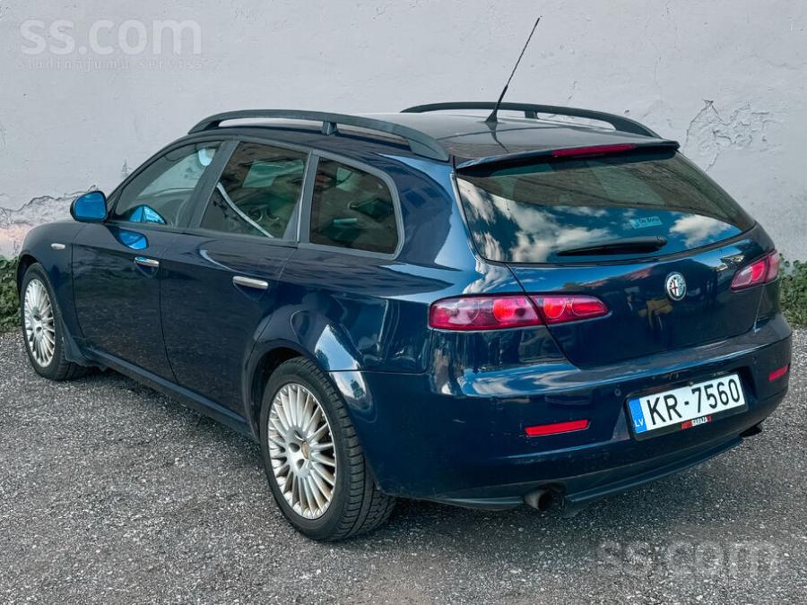 Zils Alfa Romeo 159 2006 Rīga, ar dzinēja tilpumu 1.90 L un nobraukumu 325 tūkst. km par 1390 €, foto 6 vietnē AUTOMOTO.COM.LV