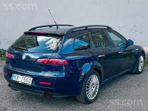 Zils Alfa Romeo 159 2006 Rīga, ar dzinēja tilpumu 1.90 L un nobraukumu 325 tūkst. km par 1390 €, foto 7 vietnē AUTOMOTO.COM.LV