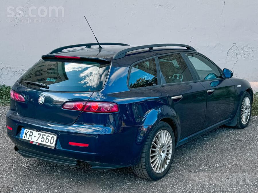 Zils Alfa Romeo 159 2006 Rīga, ar dzinēja tilpumu 1.90 L un nobraukumu 325 tūkst. km par 1390 €, foto 7 vietnē AUTOMOTO.COM.LV