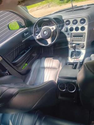 Zils Alfa Romeo 159 2008 Viļņa, ar dzinēja tilpumu 1.80 L un nobraukumu 270 tūkst. km par 1500 €, foto 5 vietnē AUTOMOTO.COM.LV