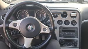 Zils Alfa Romeo 159 2008 Viļņa, ar dzinēja tilpumu 1.80 L un nobraukumu 282 tūkst. km par 800 €, foto 13 vietnē AUTOMOTO.COM.LV
