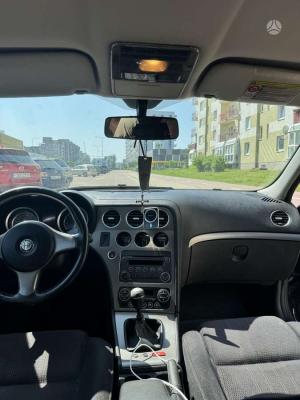 Zils Alfa Romeo 159 2008 Viļņa, ar dzinēja tilpumu 1.91 L un nobraukumu 275 tūkst. km par 2200 €, foto 8 vietnē AUTOMOTO.COM.LV