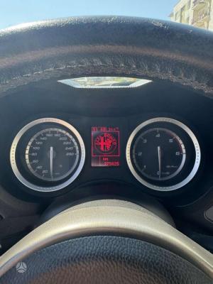 Zils Alfa Romeo 159 2008 Viļņa, ar dzinēja tilpumu 1.91 L un nobraukumu 275 tūkst. km par 2200 €, foto 9 vietnē AUTOMOTO.COM.LV