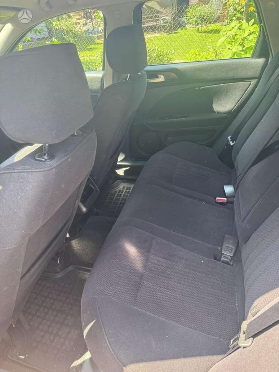 Zils Alfa Romeo 159 2008 Viļņa, ar dzinēja tilpumu 1.91 L un nobraukumu 275 tūkst. km par 2200 €, foto 10 vietnē AUTOMOTO.COM.LV