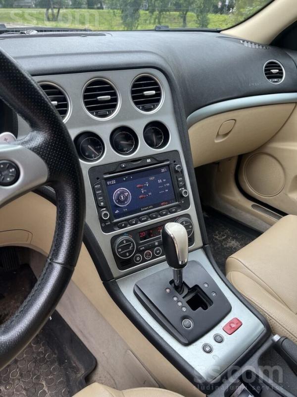 Zils Alfa Romeo 159 2010 Rīga, ar dzinēja tilpumu 2.40 L un nobraukumu 305 tūkst. km par 4200 €, foto 6 vietnē AUTOMOTO.COM.LV