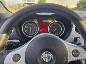 Brown Alfa Romeo 159 2006 in Ventspils, with an engine capacity of 2.40 L and mileage of 291 thousand km for 2400 €, photo 9 on AUTOMOTO.COM.LV