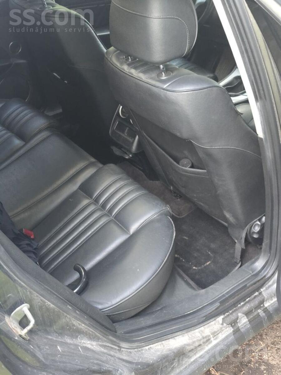 Brown Alfa Romeo 159 2007 in Riga, with an engine capacity of 1.90 L and mileage of 350 thousand km for 1175 €, photo 13 on AUTOMOTO.COM.LV