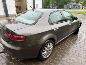 Grey Alfa Romeo 159 2006 in Riga, with an engine capacity of 1.90 L and mileage of 0 thousand km for 6000 €, photo 7 on AUTOMOTO.COM.LV