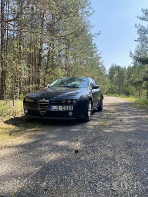 Pelēks Alfa Romeo 159 2006 Daugavpils, ar dzinēja tilpumu 1.90 L un nobraukumu 314 tūkst. km par 1500 €, foto 2 vietnē AUTOMOTO.COM.LV