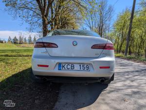Pelēks Alfa Romeo 159 2006 Kauņa, ar dzinēja tilpumu 2.40 L un nobraukumu 230 tūkst. km par 2300 €, foto 8 vietnē AUTOMOTO.COM.LV