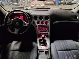 Grey Alfa Romeo 159 2006 in Siauliai, with an engine capacity of 1.86 L and mileage of 234 thousand km for 1300 €, photo 11 on AUTOMOTO.COM.LV