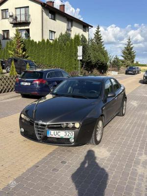 Grey Alfa Romeo 159 2006 in Kaunas, with an engine capacity of 1.91 L and mileage of 281 thousand km for 1100 €, photo 1 on AUTOMOTO.COM.LV